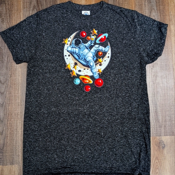 Delta | Shirts | Nwot Unisex Spaceman Soft Tshirt | Poshmark